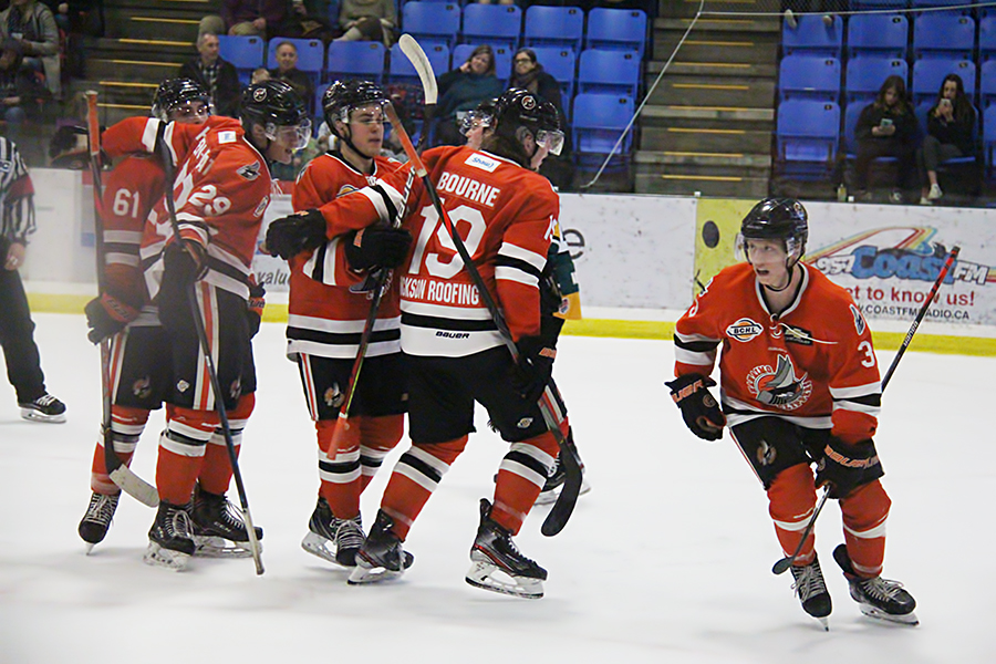 Clippers end 2019 with a 5-4 victory over Kings | Nanaimo Clippers